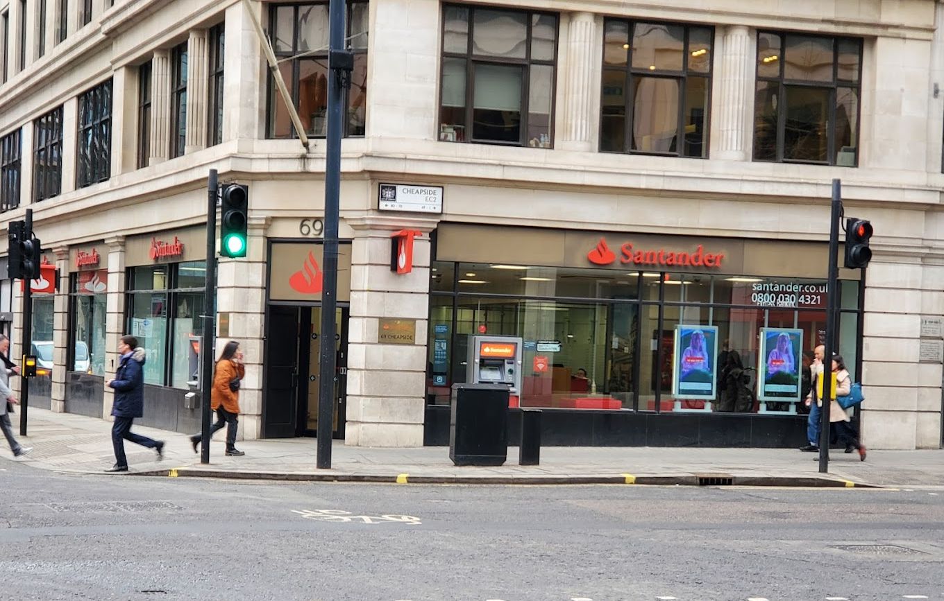 Santander Work Café Cheapside – Free Workspace & Meeting Room